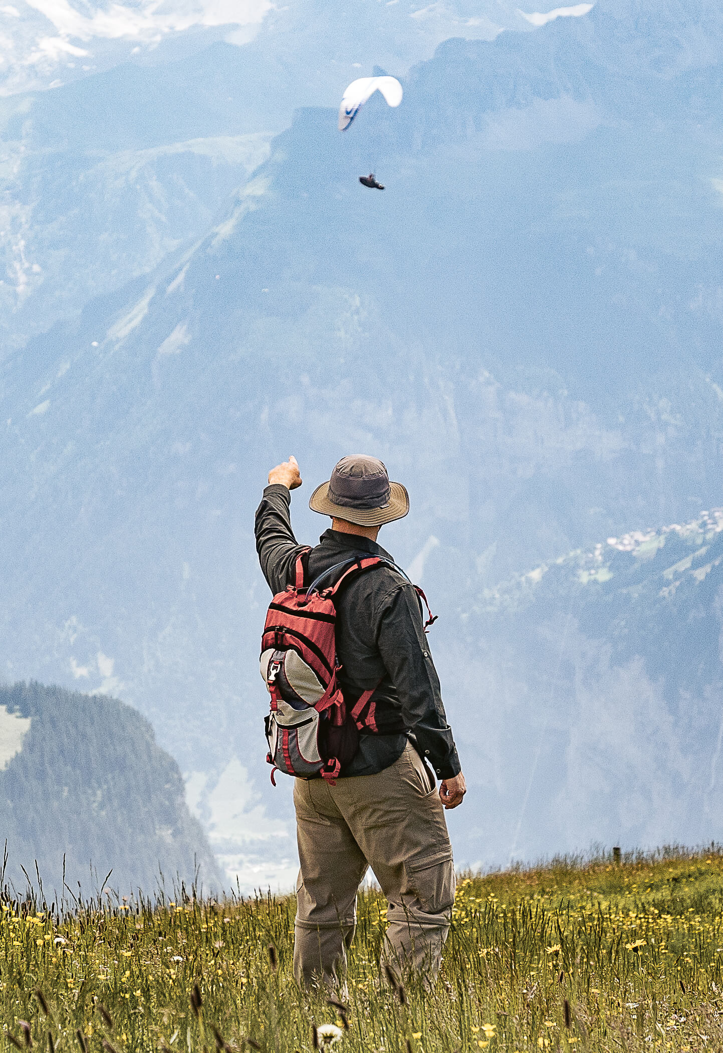 Little Donkey Andy: Multifunctional Outdoor Apparel Online Shopping